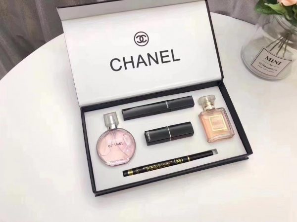 Chanel Mini Fragrance and Beauty Set (Limited) | Best Price Perfumes ...